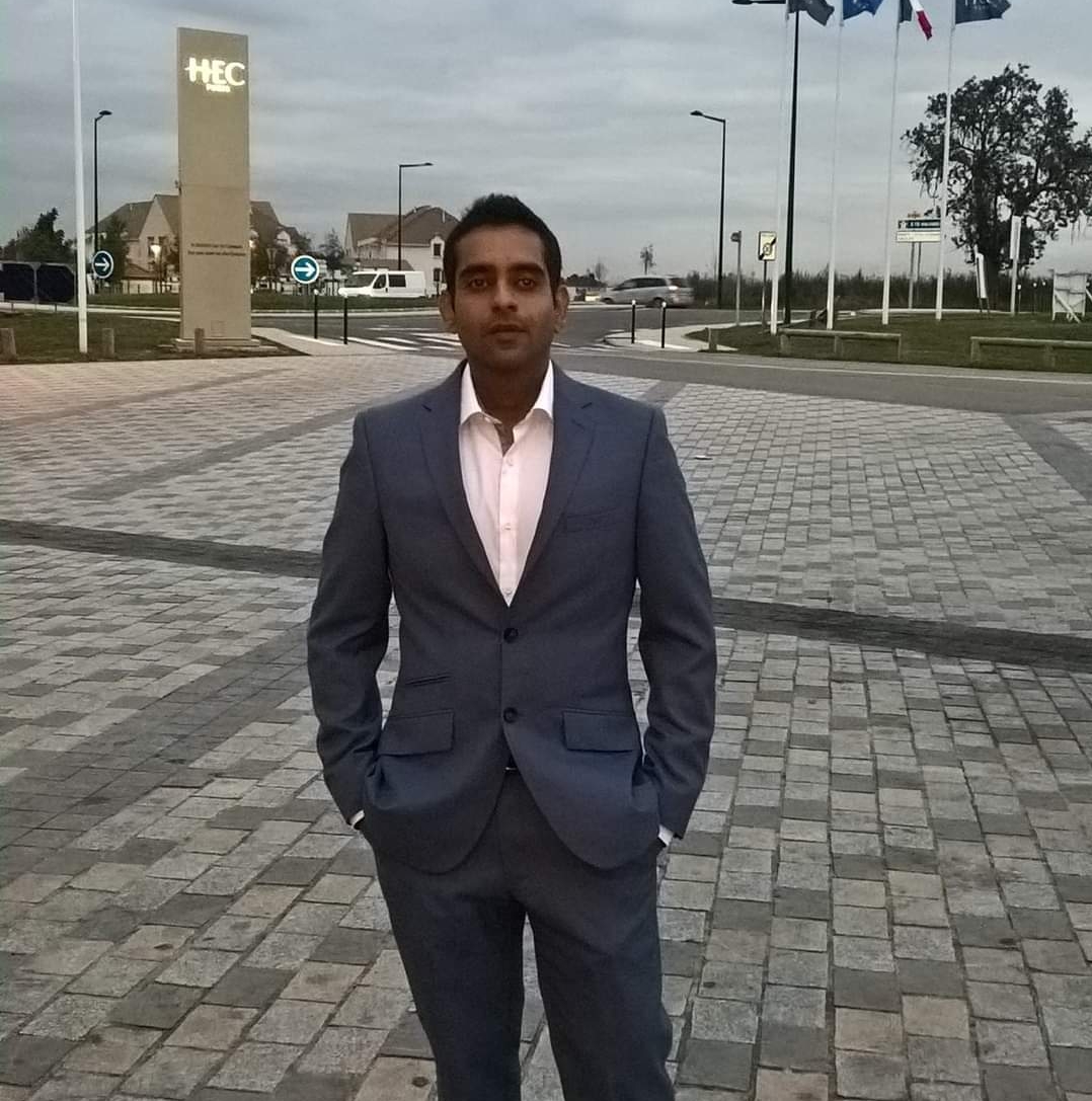 Poets&Quants | Divesh Chellani